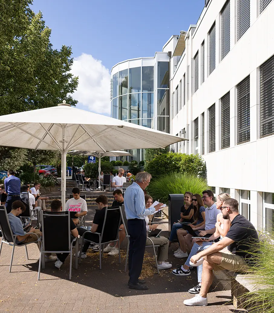 Unsere Lehrenden - Dozenten der accadis Hochschule - accadis Hochschule ...
